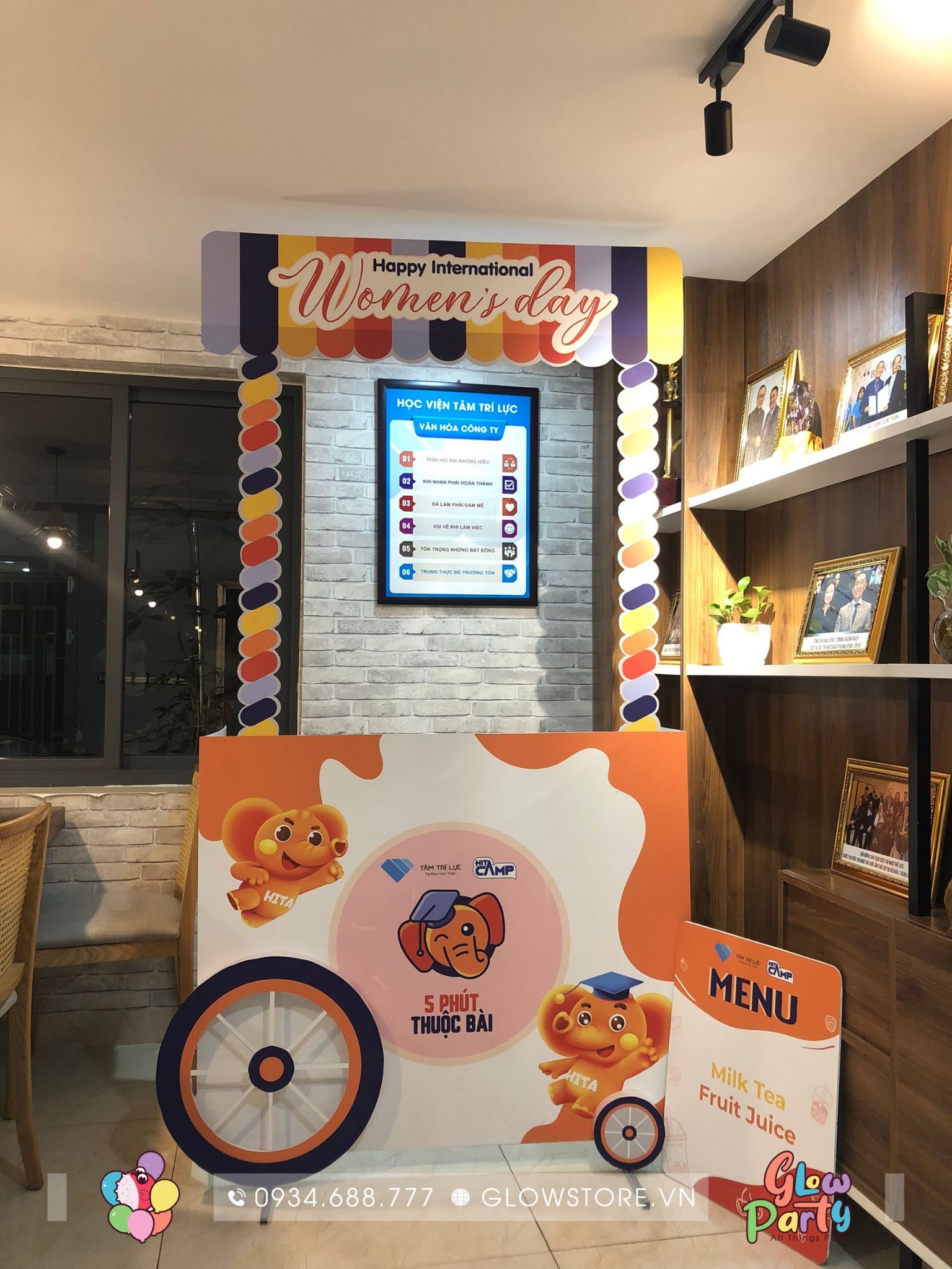 Mô hình xe kem – Glowstore