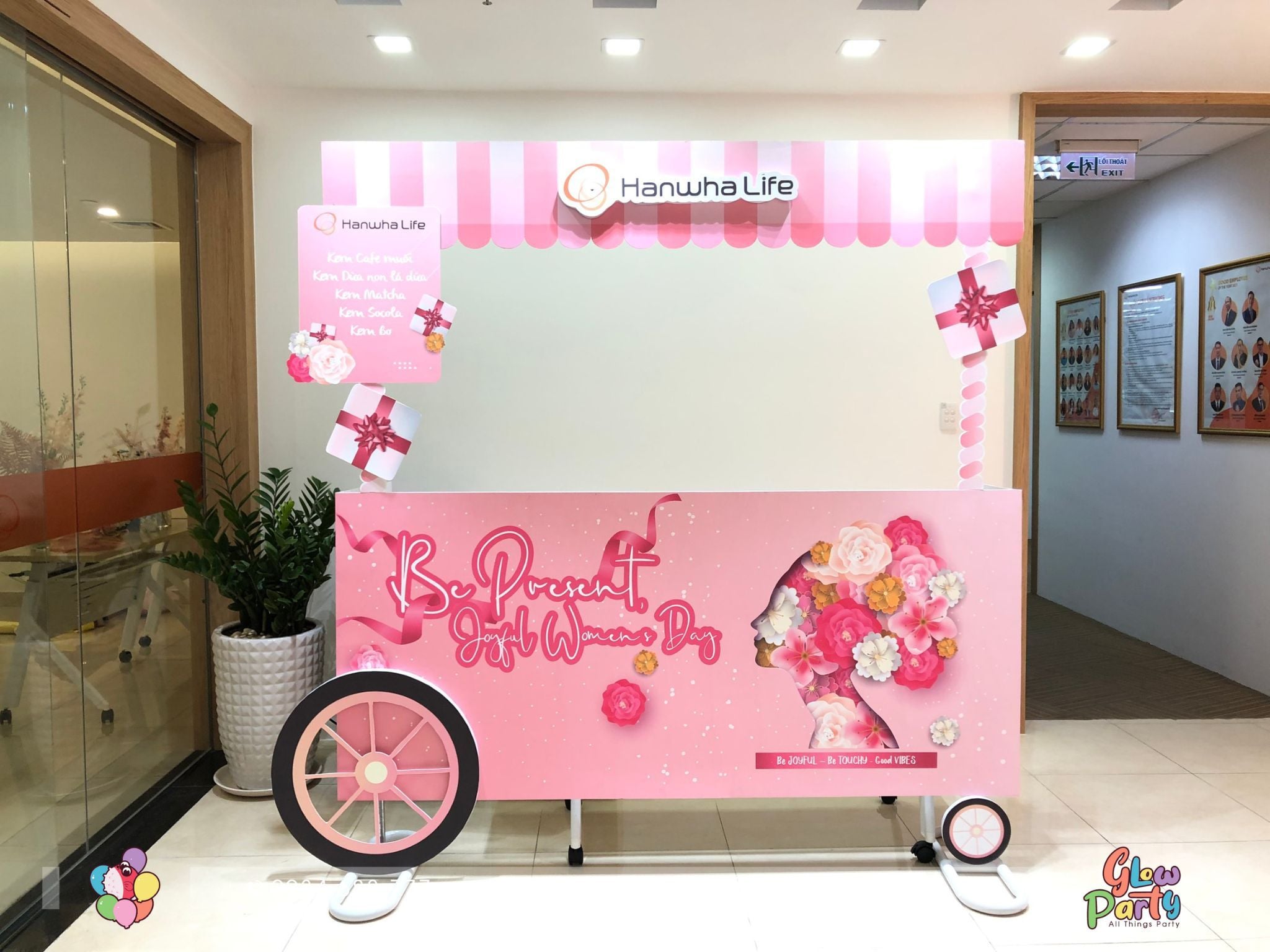 Mô hình xe kem – Glowstore