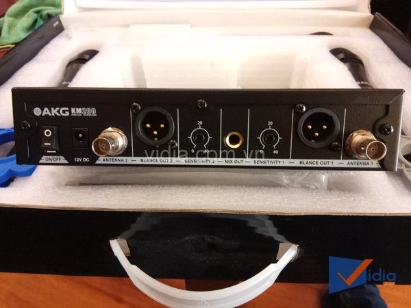 AKG KM200 - Micro Không Dây Cho Phòng Karaoke Chuyên Nghiệp – VIDIA