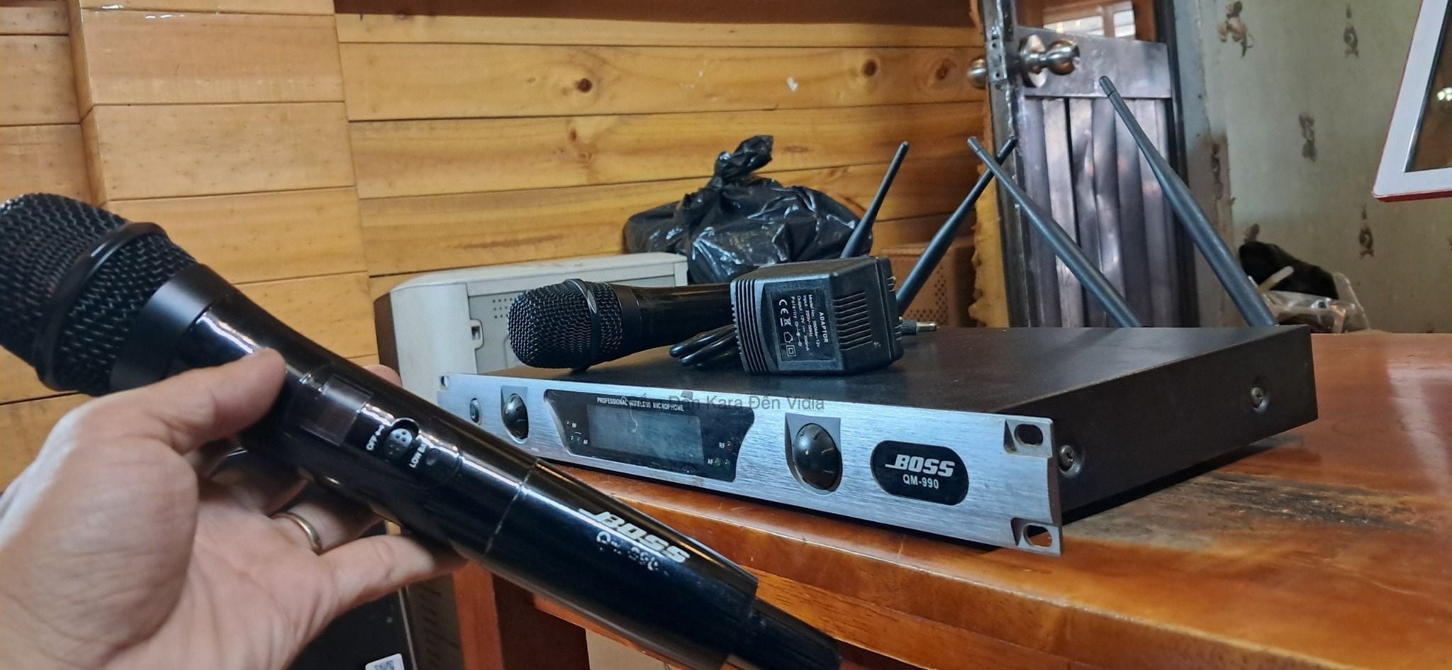 Micro Boss QM-990 Hàng Thanh Lý – VIDIA