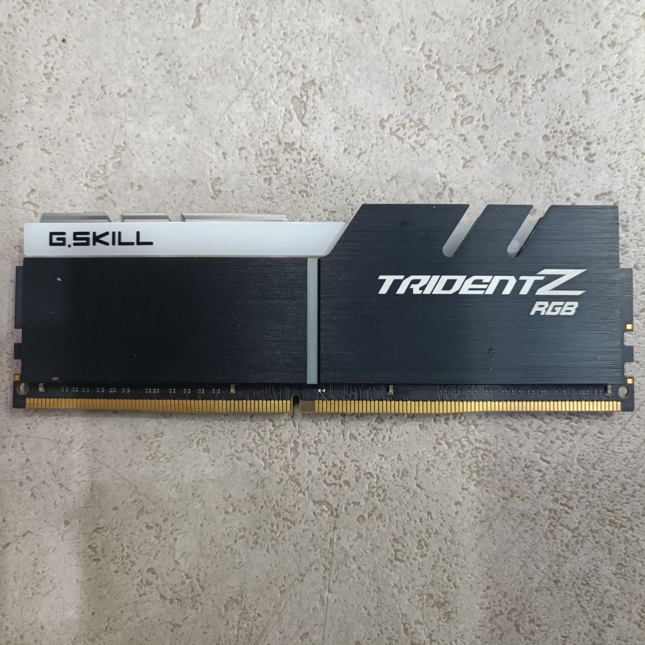 RAM DDR4 16GB GSKILL TRIDENT Z 3000MHZ BH 1 THÁNG – Máy Tính Biên Hòa