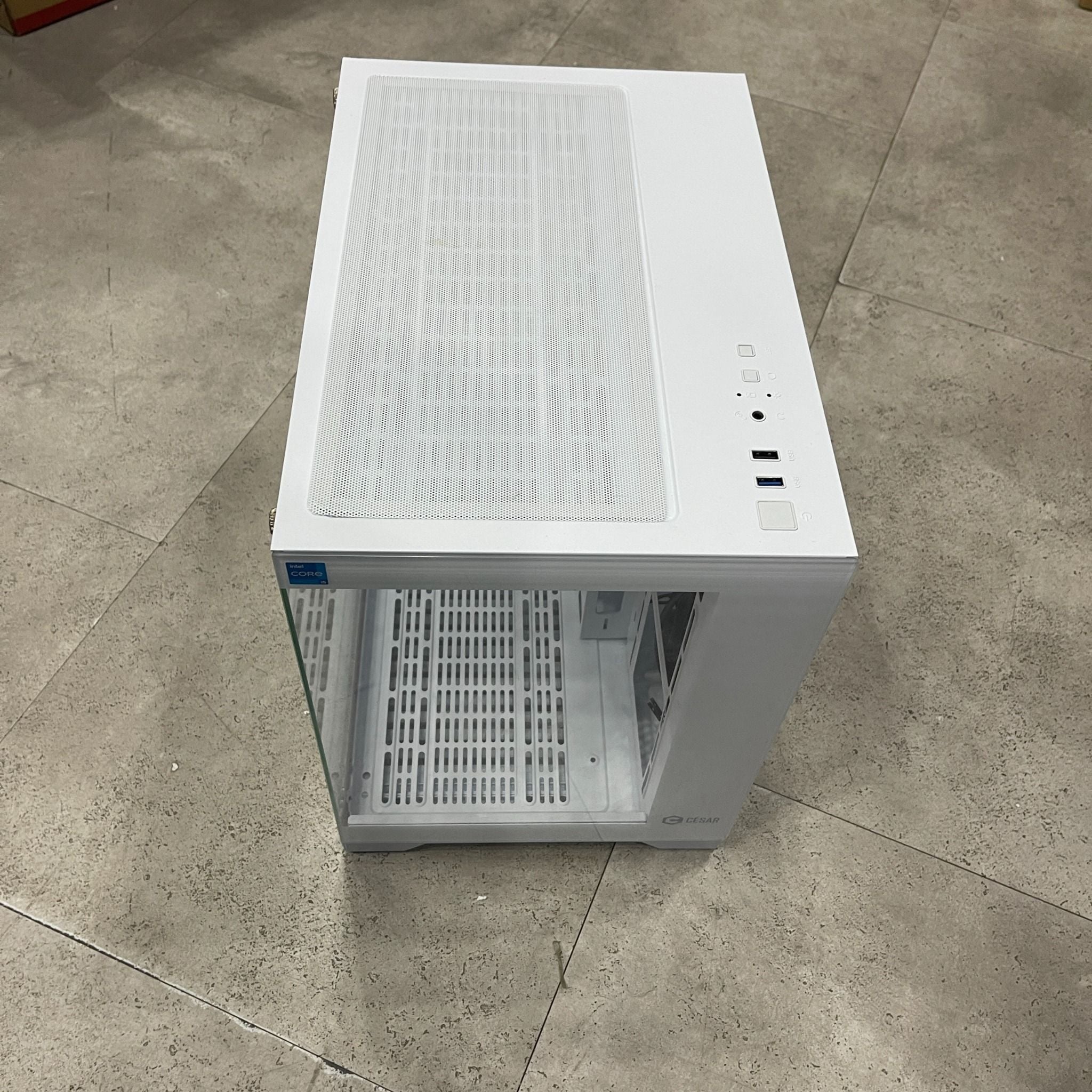 Case César Bravery White 2ND BH 1 THÁNG – Máy Tính Biên Hòa