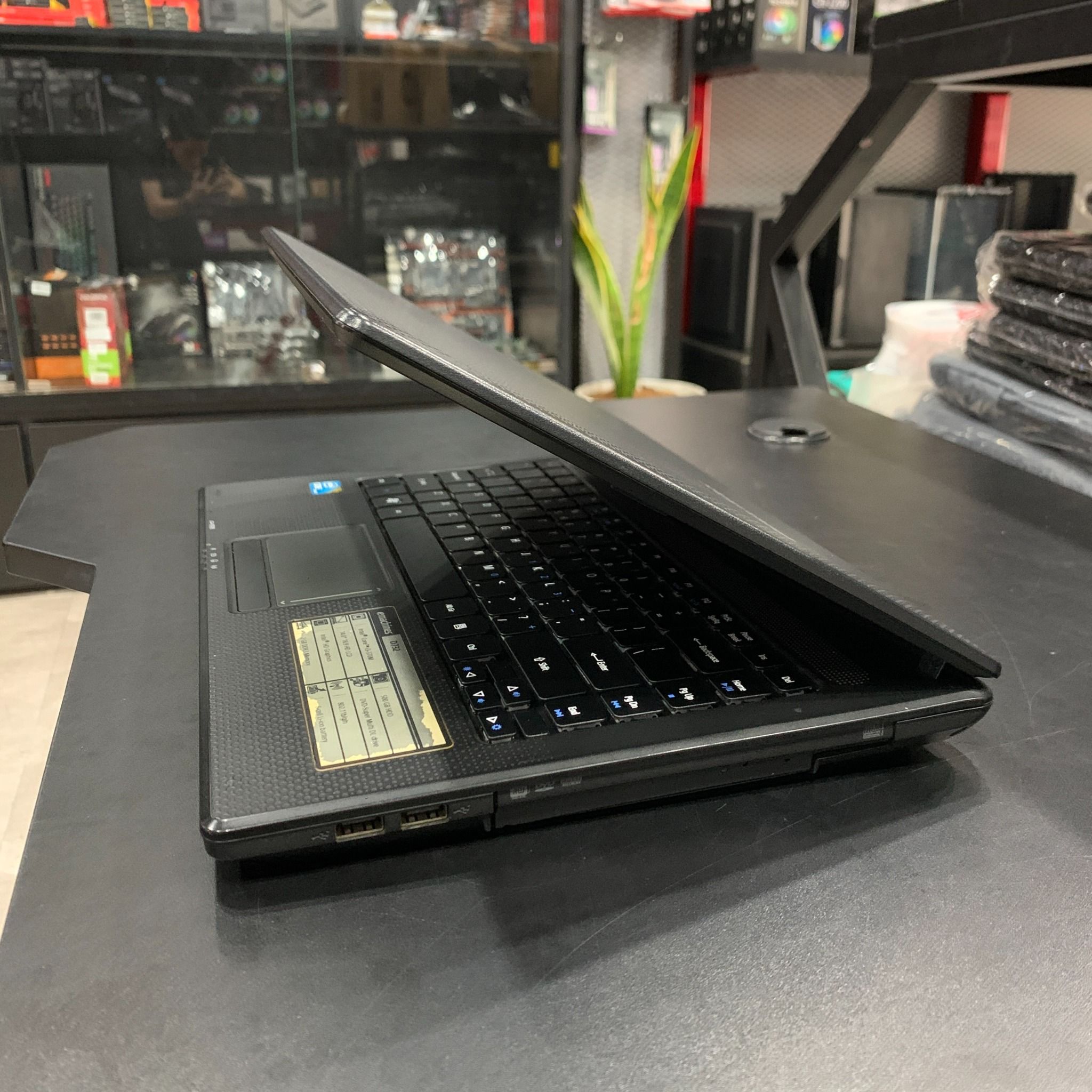 LAPTOP ACER EMACHINES D732 CORE i3-370M | INTEL HD GRAPHICS | 2GB RAM ...