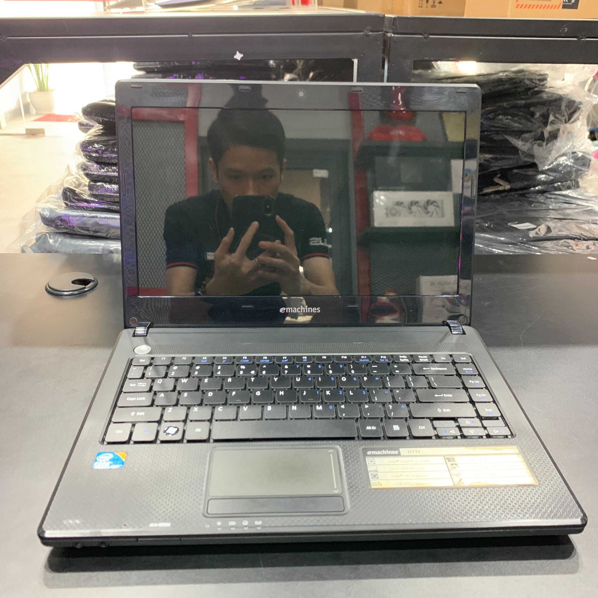 LAPTOP ACER EMACHINES D732 CORE i3-370M | INTEL HD GRAPHICS | 2GB RAM ...