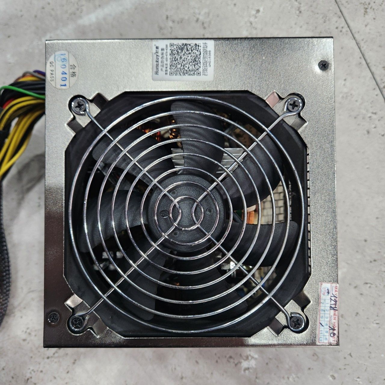 PSU HUNTKEY GS600 CÒN BH – Máy Tính Biên Hòa