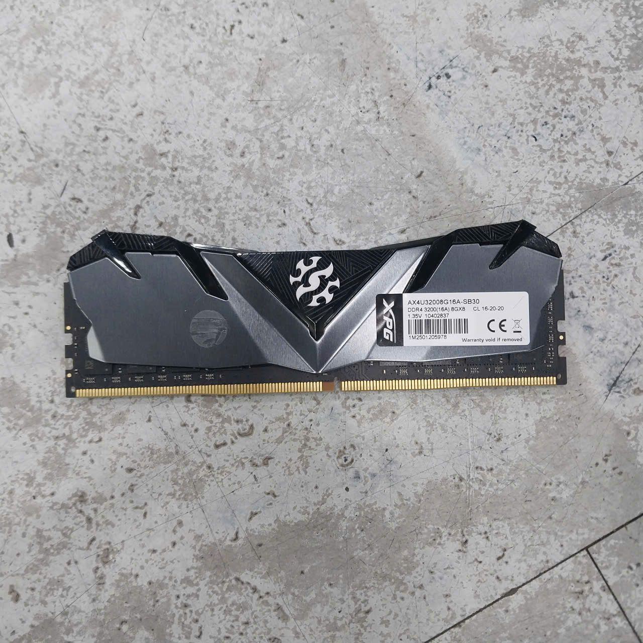 RAM DDR4 8GB ADATA D30 BUSS 3200 RED BH 1 THÁNG – Máy Tính Biên Hòa