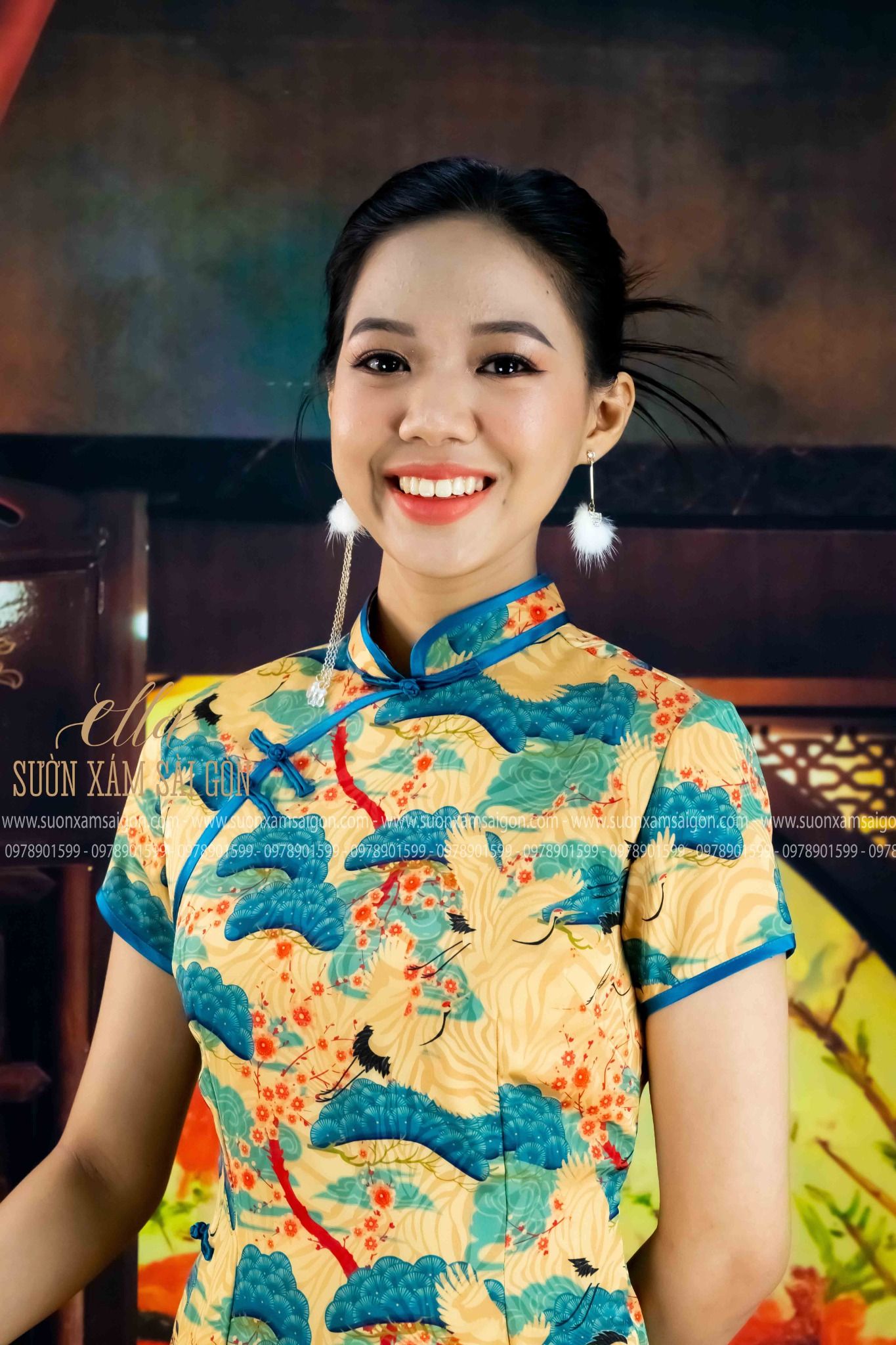 Sườn Xám Gấm Hoa Tùng Bách – Sườn Xám-Jin Classic Style