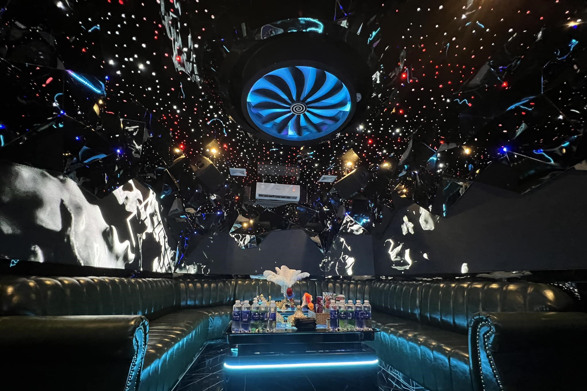 Karaoke Top Top KTV - 107 - 109 Tô Hiệu - Hồ Chí Minh – 9Life.com.vn