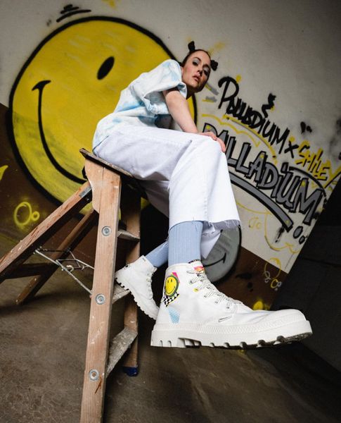 PALLADIUM - Giày sneakers unisex cổ cao Pampa X Smiley 1990 Collab