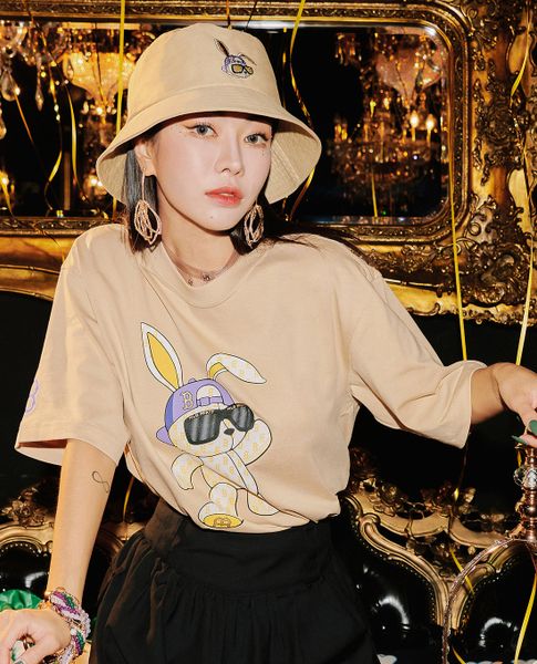 MLB - Áo thun tay ngắn cổ tròn New Year Rabbit