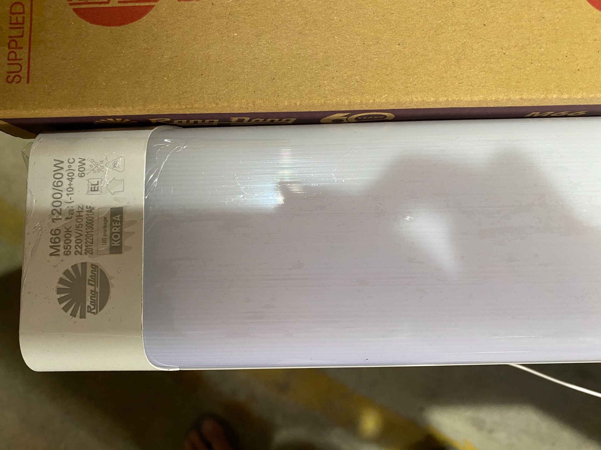 Bộ đèn led bán nguyệt 1m2 M66 60W Rạng Đông