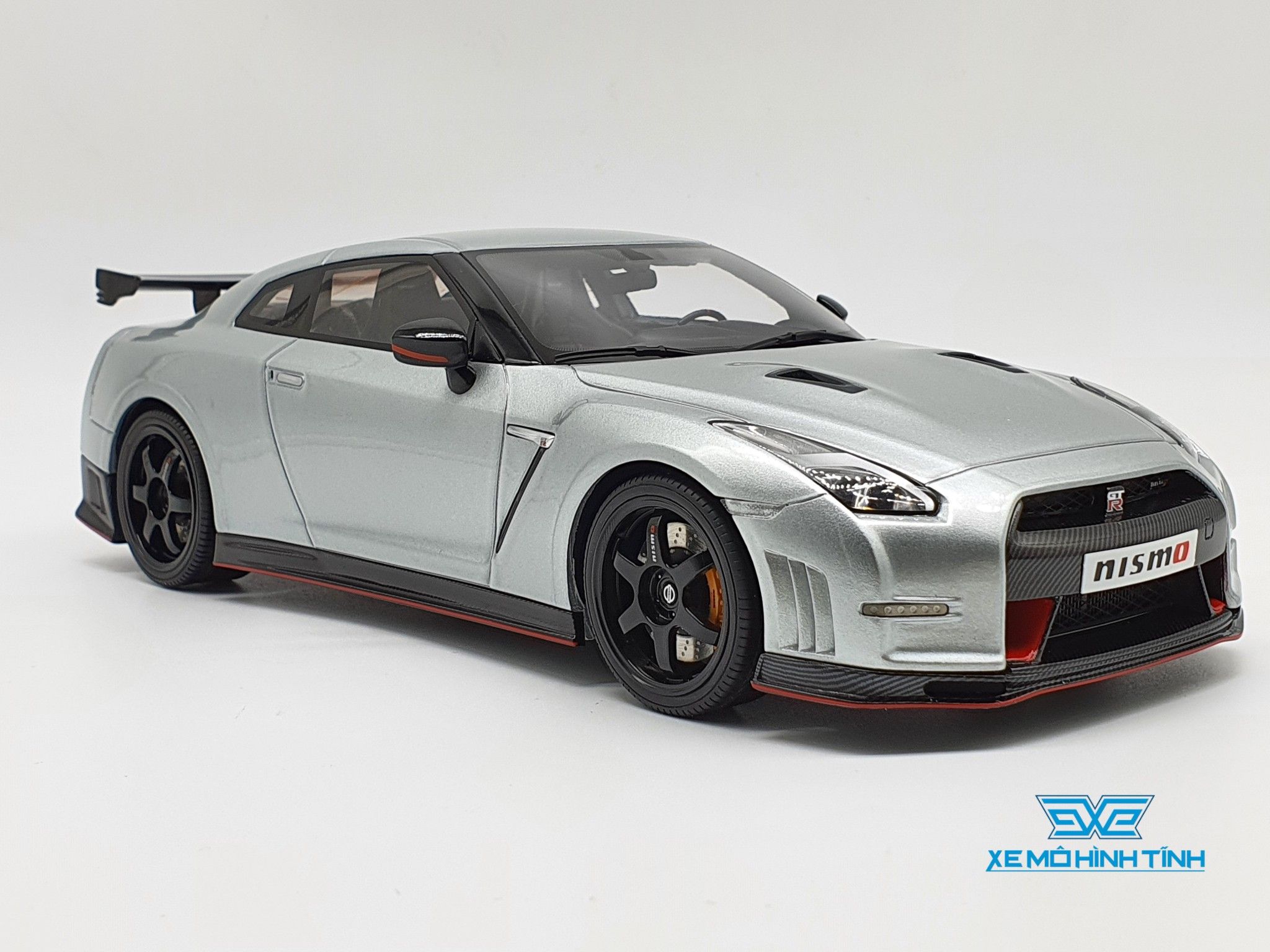 XE MÔ HÌNH NISSAN GT R35 NISMO 1:18 GTSPIRIT (XÁM) – Shop Xe Mô Hình Tĩnh
