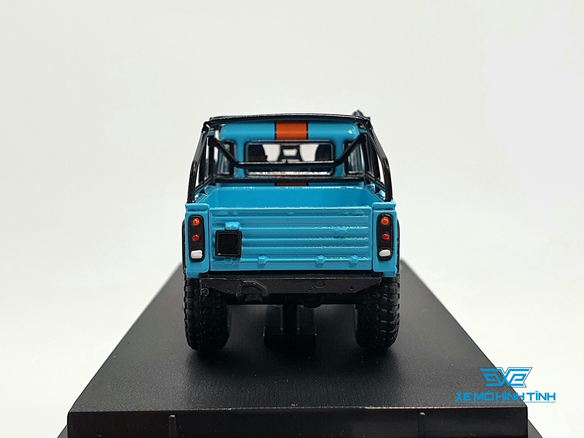 Xe Mô Hình Hình Land Rover Defender 110 1:64 Master ( Xanh Gulf) – Shop ...