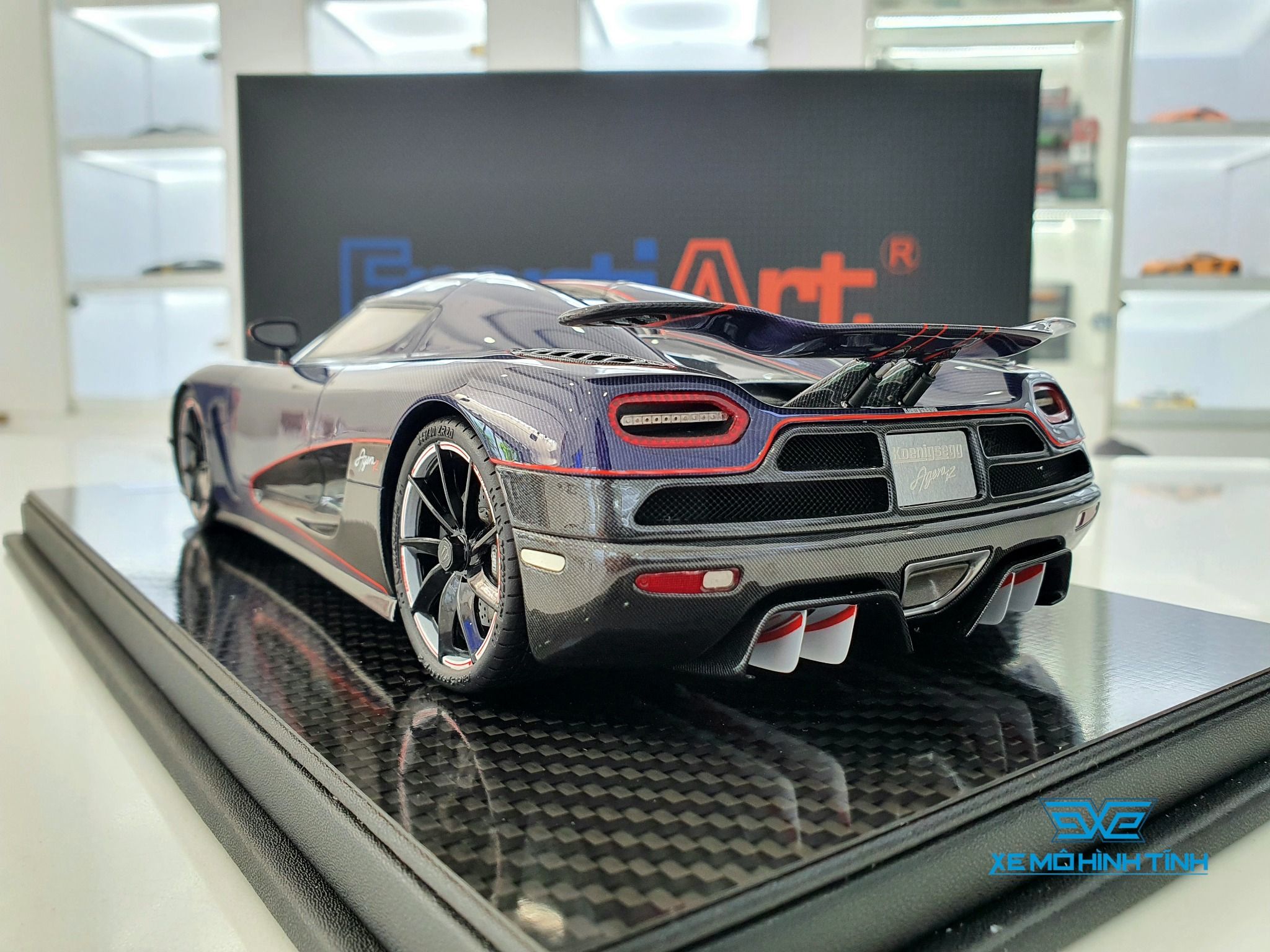 Xe Mô Hình Koenigsegg Agera R 1:18 Frontiart ( Xanh Carbon ) – Shop Xe ...