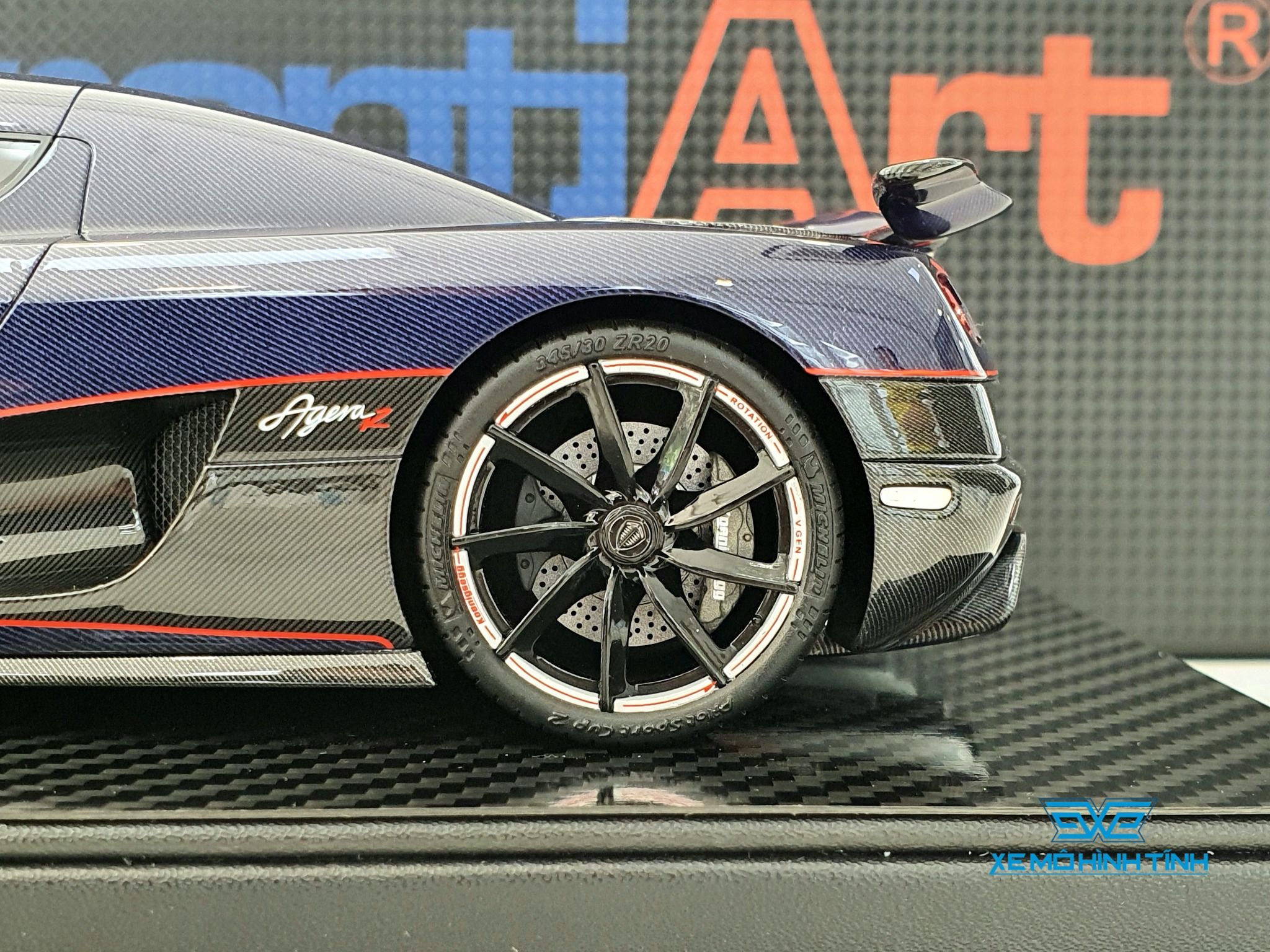 Xe Mô Hình Koenigsegg Agera R 1:18 Frontiart ( Xanh Carbon ) – Shop Xe ...