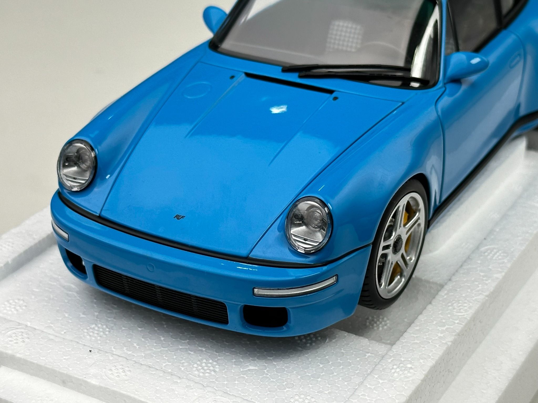 Xe Mô Hình Ruf SCR - 2018 1:18 Almost Real ( Maxico Blue ) – Shop Xe Mô ...