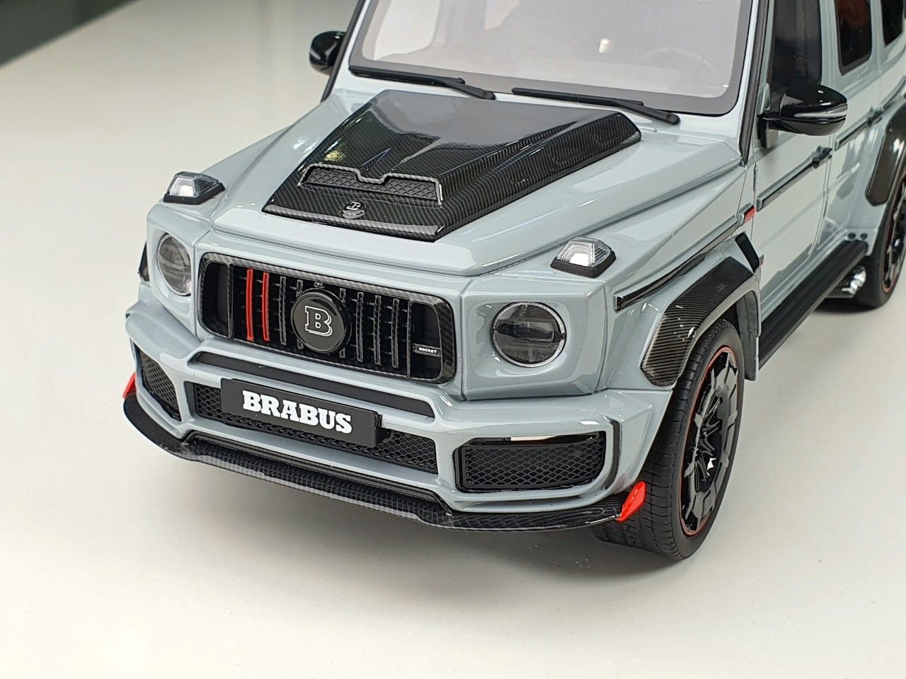 Xe Mô Hình Mercedes-Benz G63 Brabus G900 Rocket Grey 1:18 GTSpirit ( X ...