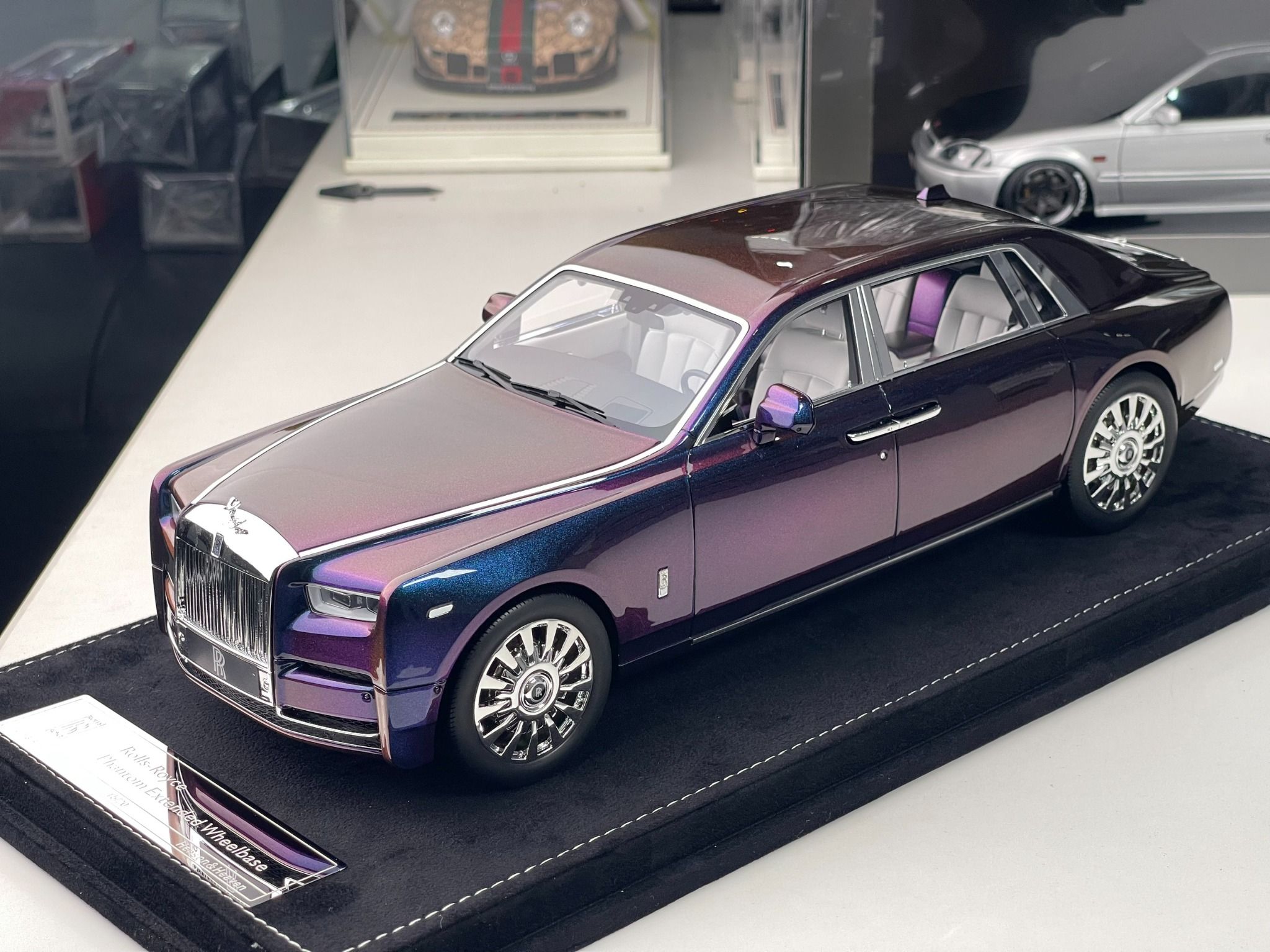 Xe Mô Hình Rolls-Royce Ghost 1:18 HH Model ( Flash Pink ) – Shop Xe Mô ...
