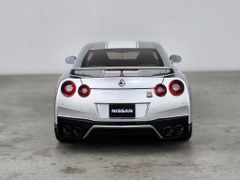 Xe Mô Hình Nissan GT-R(R35) 50th AnniVersary 1:18 MotorHelix (Ultimate – Shop Xe Mô Hình Tĩnh