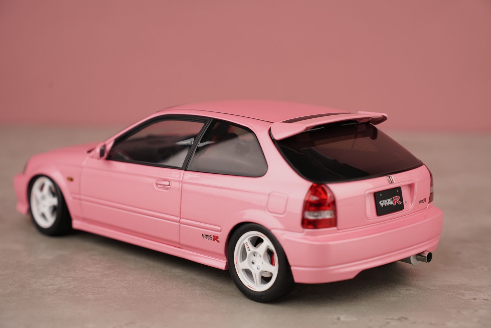 Xe Mô Hình Honda Civic Type R (EK9) 1:18 Motor Helix (Sweet Pink ...