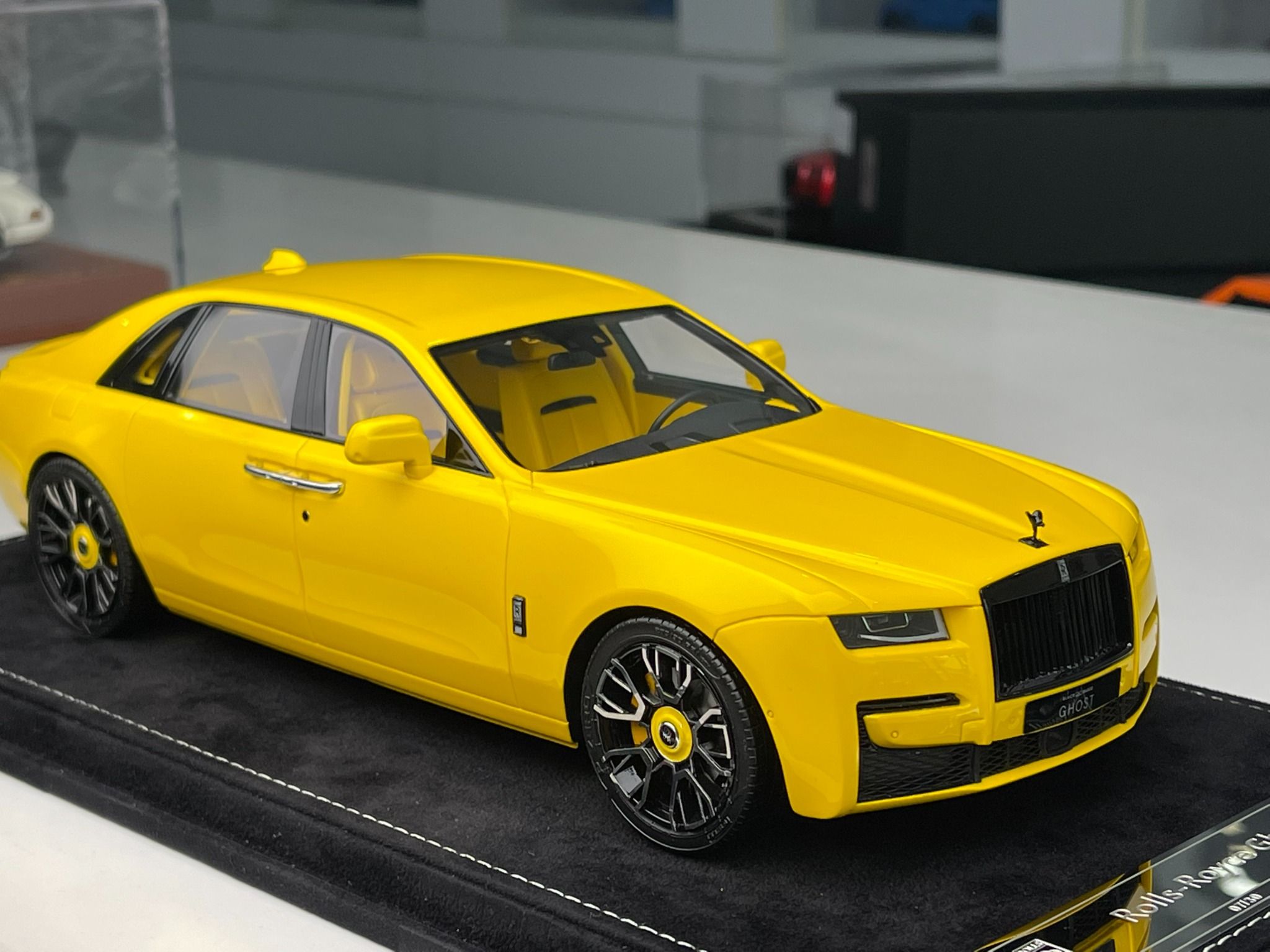 Xe Mô Hình Rolls-Royce Ghost 1:18 HH Model ( Vàng Monaco ) – Shop Xe Mô ...