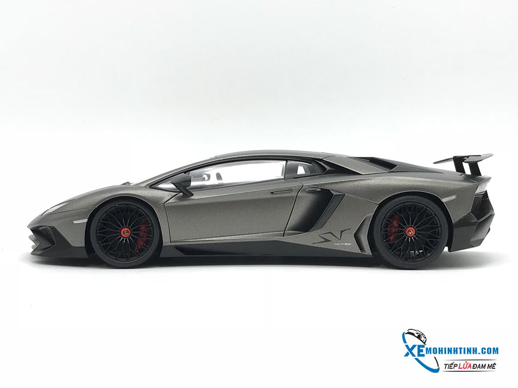 Lamborghini Aventador LP750-4 SV Autoart 1:18 (Xám) – Shop Xe Mô Hình Tĩnh