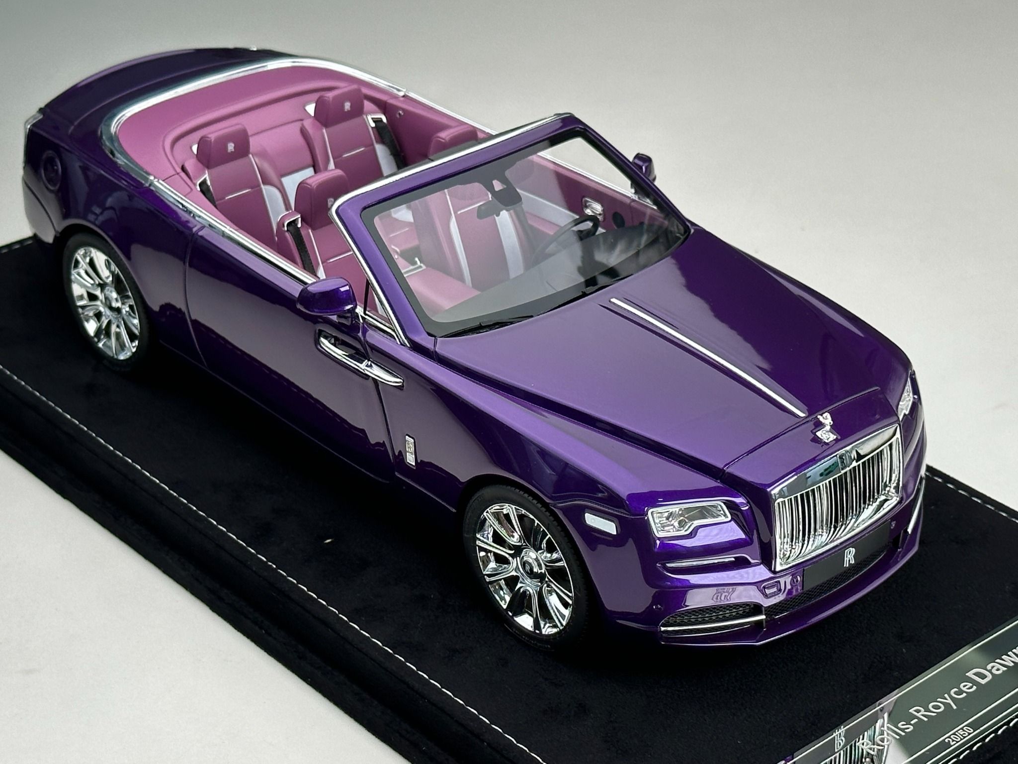 Xe Mô Hình Rolls-Royce Dawn 1:18 HH Models ( Tím ) 20/50 – Shop Xe Mô ...