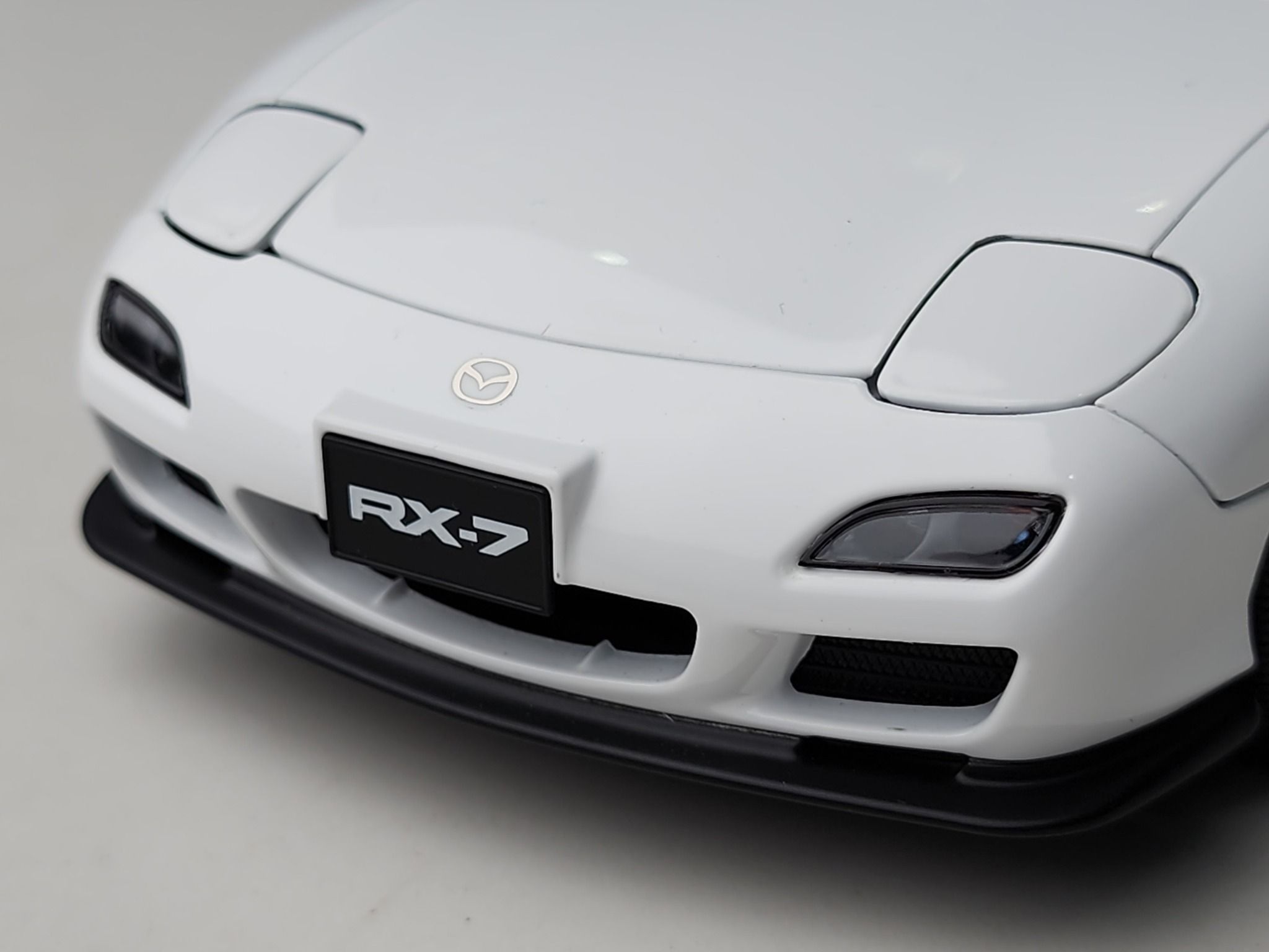 Xe Mô Hình Mazda RX7 Spirit R 1:18 Polar Master ( White ) – Shop Xe Mô ...