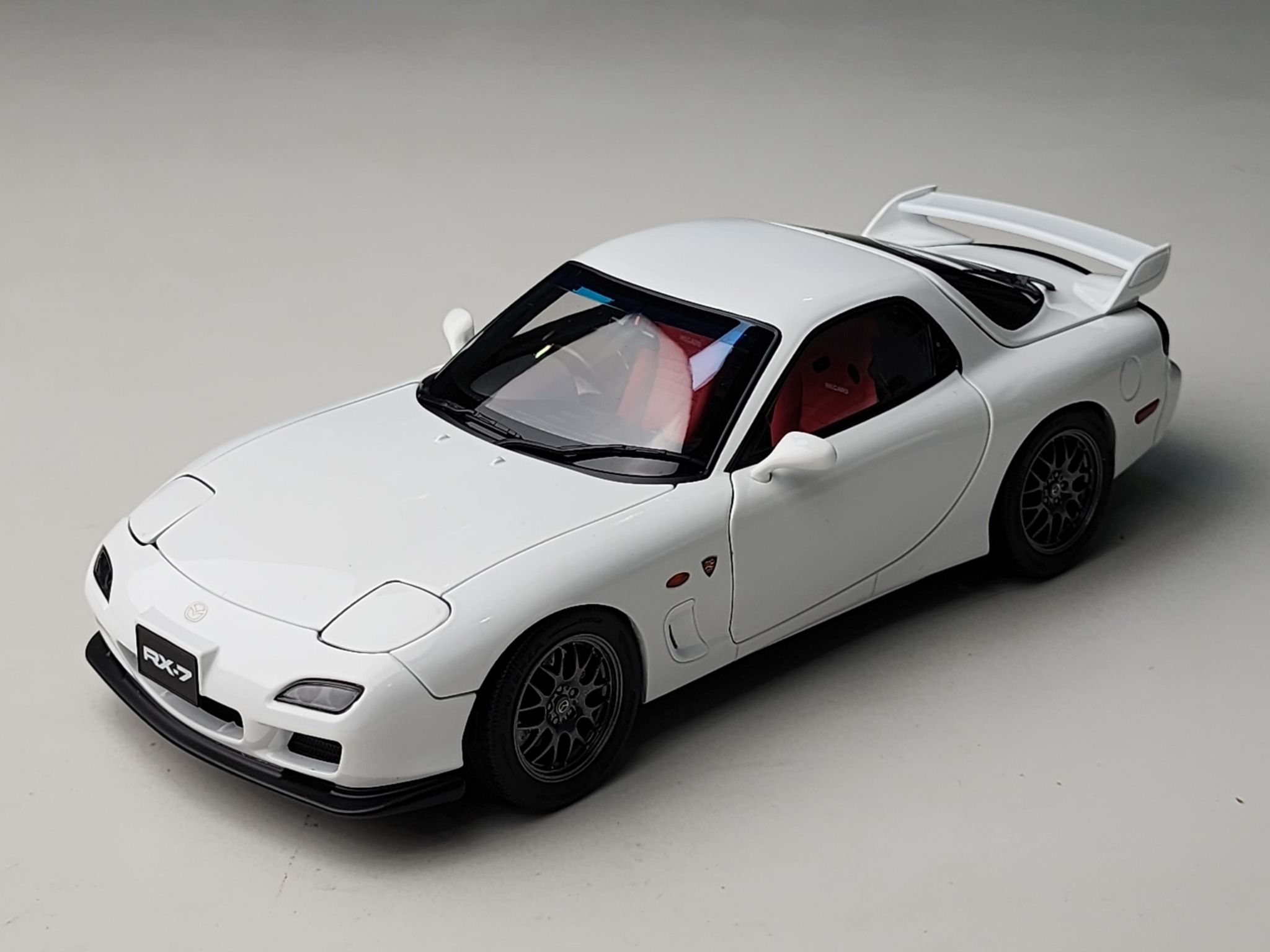 Xe Mô Hình Mazda RX7 Spirit R 1:18 Polar Master ( White ) – Shop Xe Mô ...