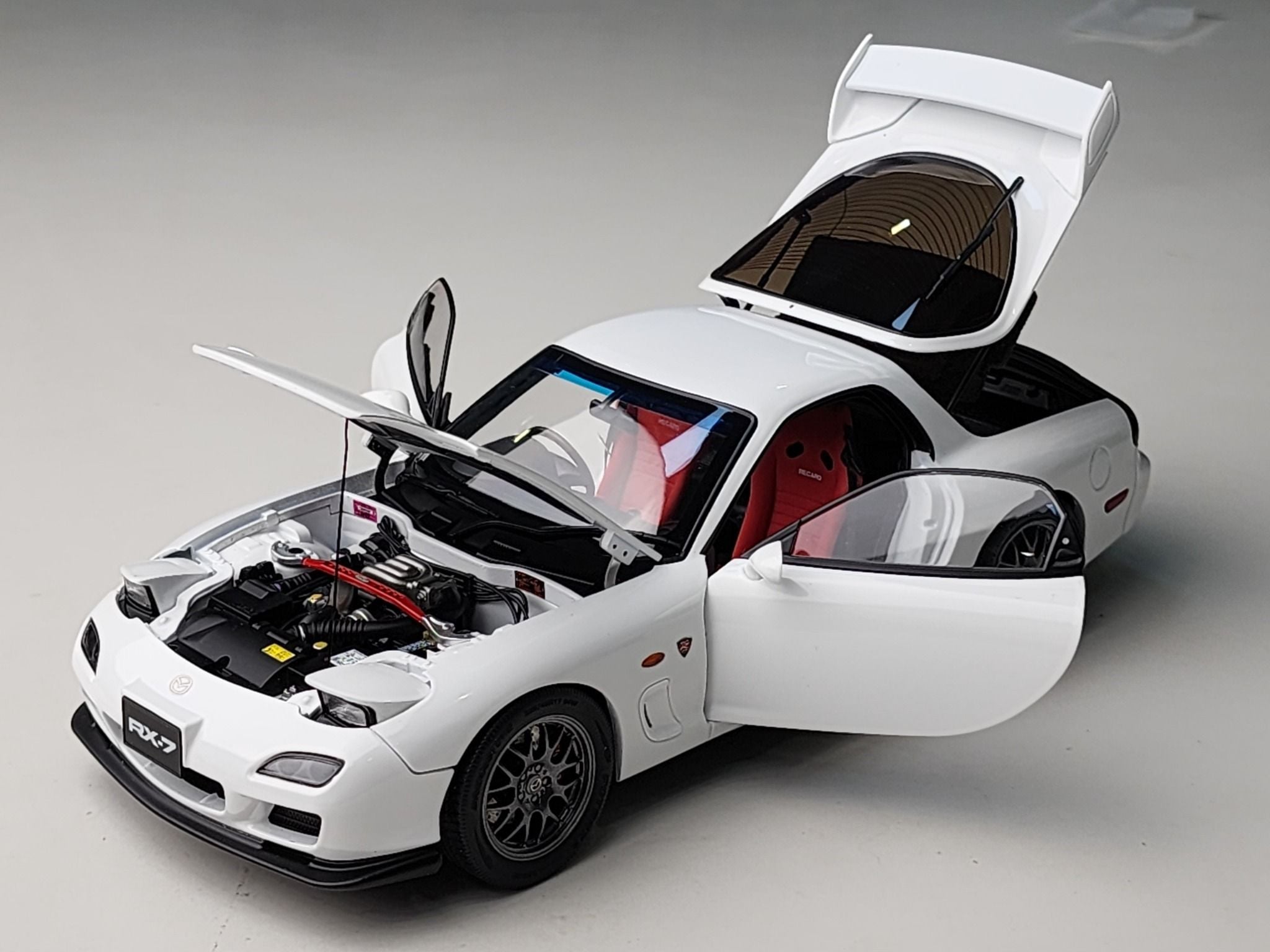 Xe Mô Hình Mazda RX7 Spirit R 1:18 Polar Master ( White ) – Shop Xe Mô ...