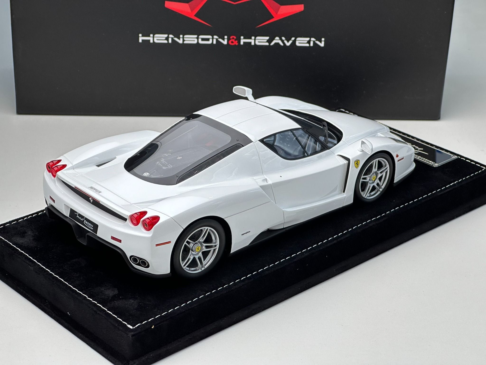Xe Mô Hình Ferrari Enzo 1:18 HH Model ( Bianco Avorio ) – Shop Xe Mô ...