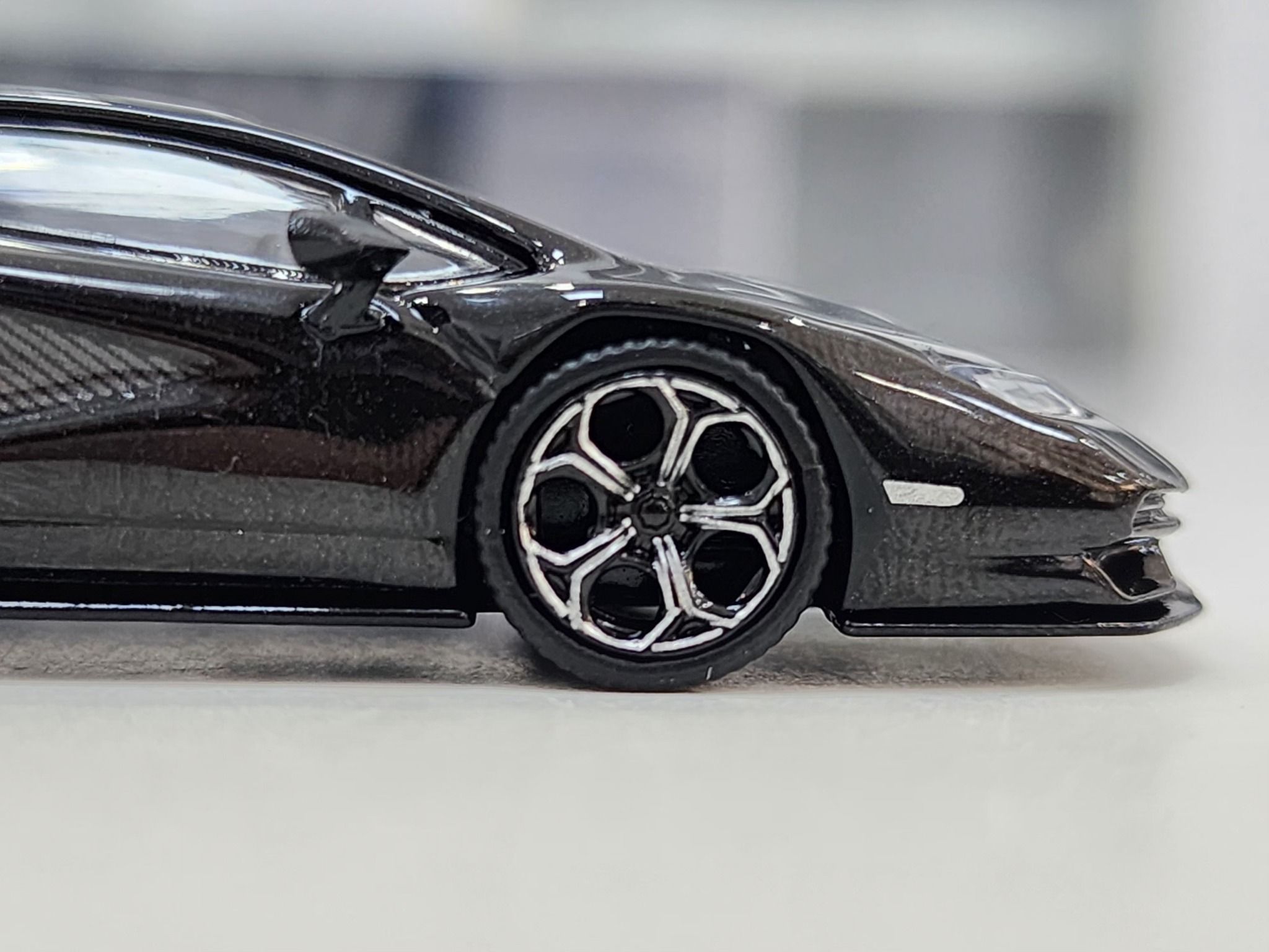 Xe Mô Hình Lamborghini Coutach LPI800-4 Bianco Siderela 1:64 MiniGT ...