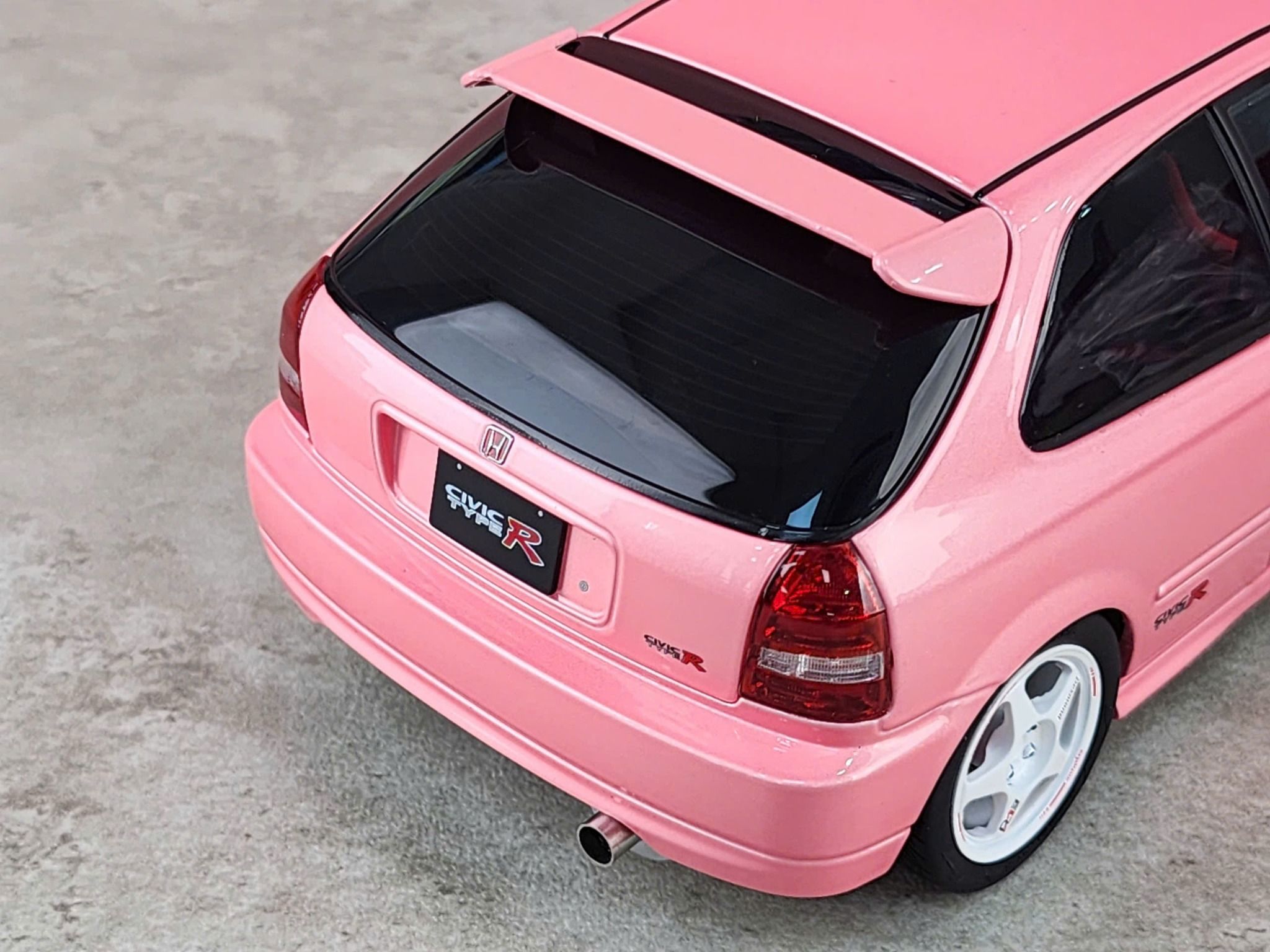 Xe Mô Hình Honda Civic Type R (EK9) 1:18 Motor Helix (Sweet Pink ...