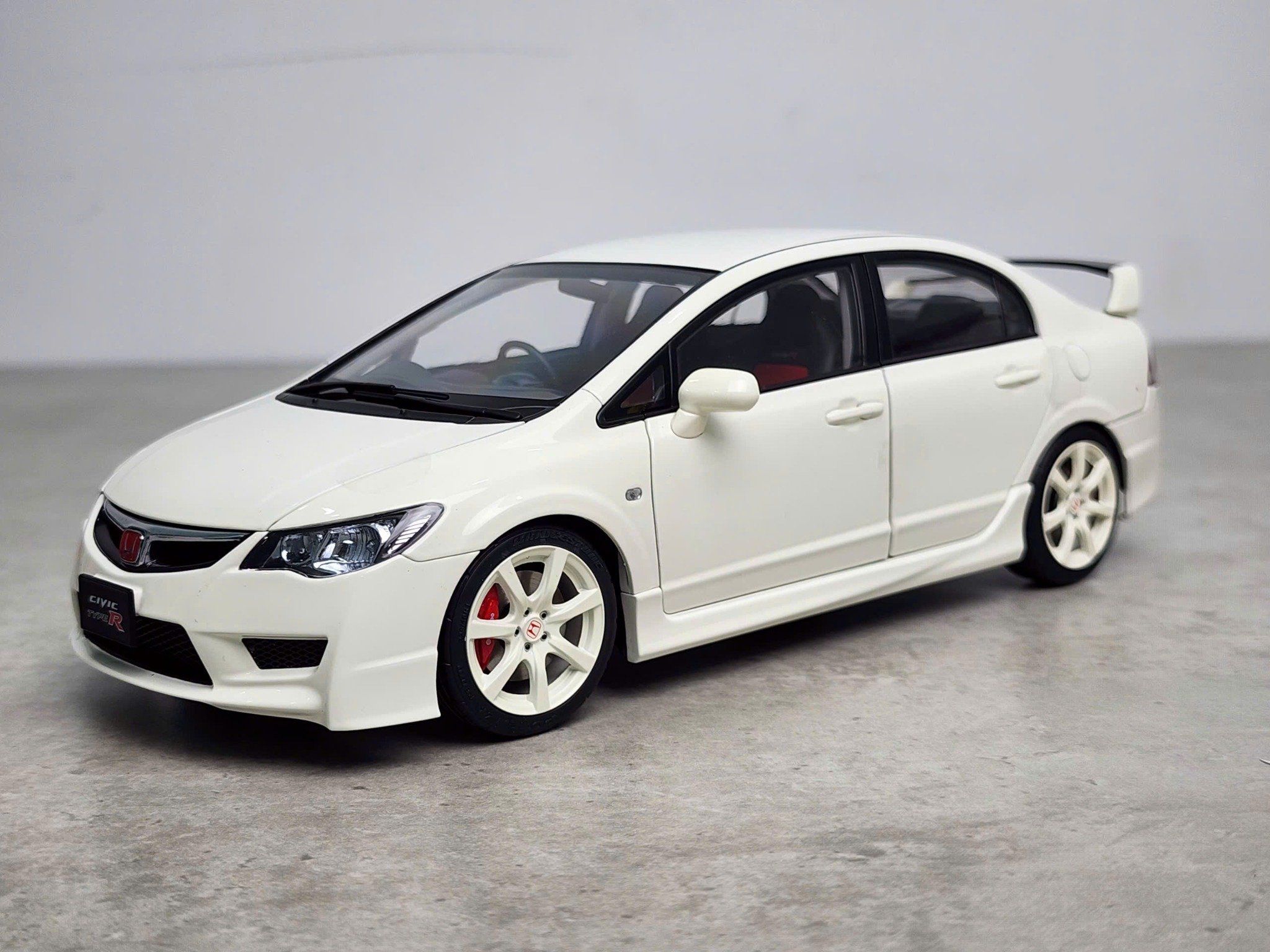 Xe Mô Hình Honda Civic Type R (FD2) 2007 Early Version 1:18 Motor Heli – Shop Xe Mô Hình Tĩnh