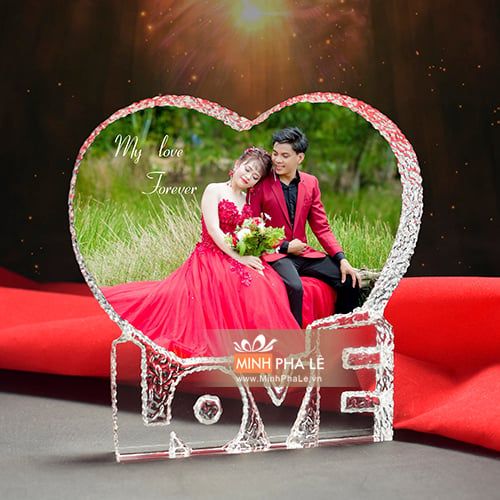 Quà Kỷ Niệm Ngày Cưới - Pha Lê Trái Tim Love P001 – Quà Tặng Minh Pha Lê