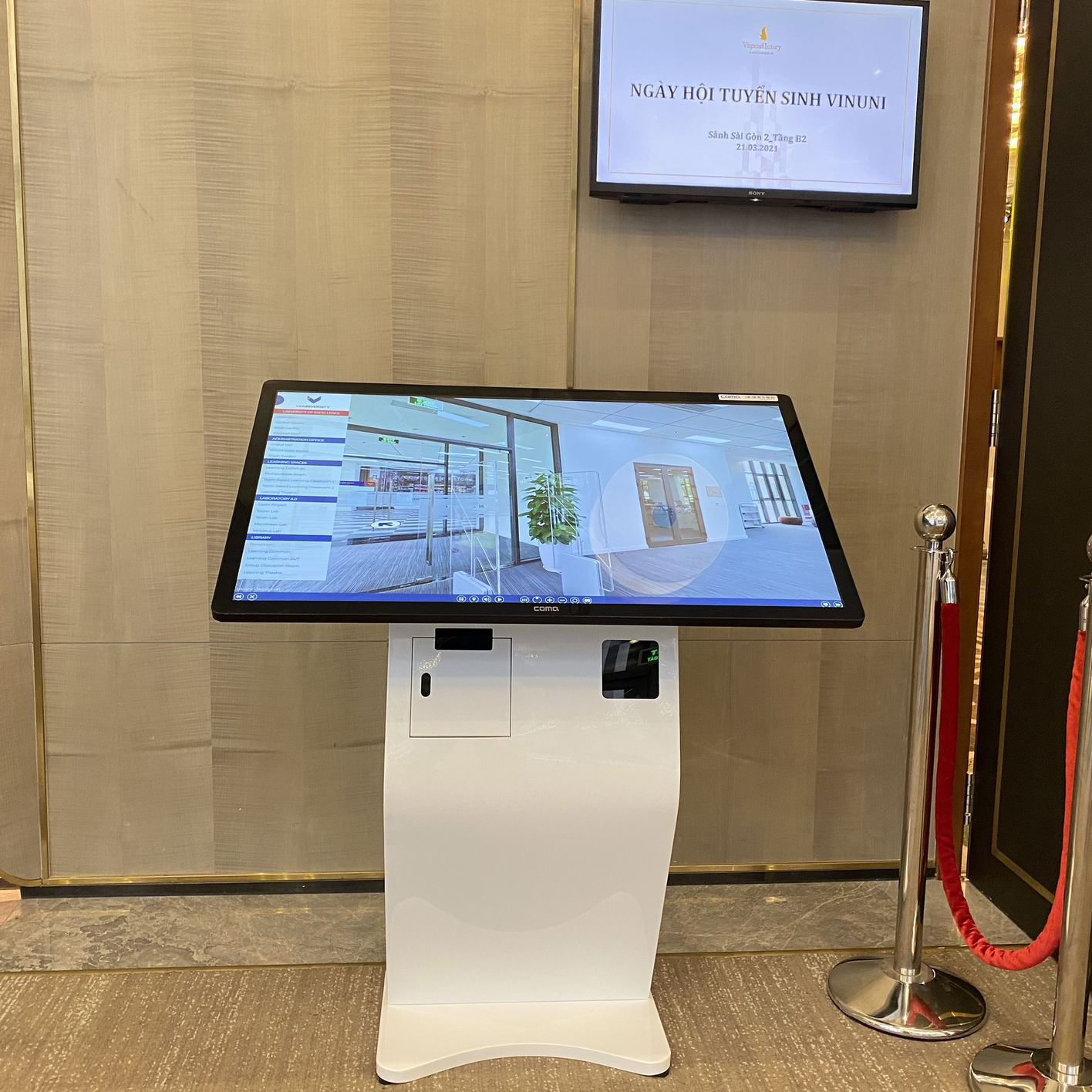 COMQ Q-KIOSK 3237TMT – ComQ