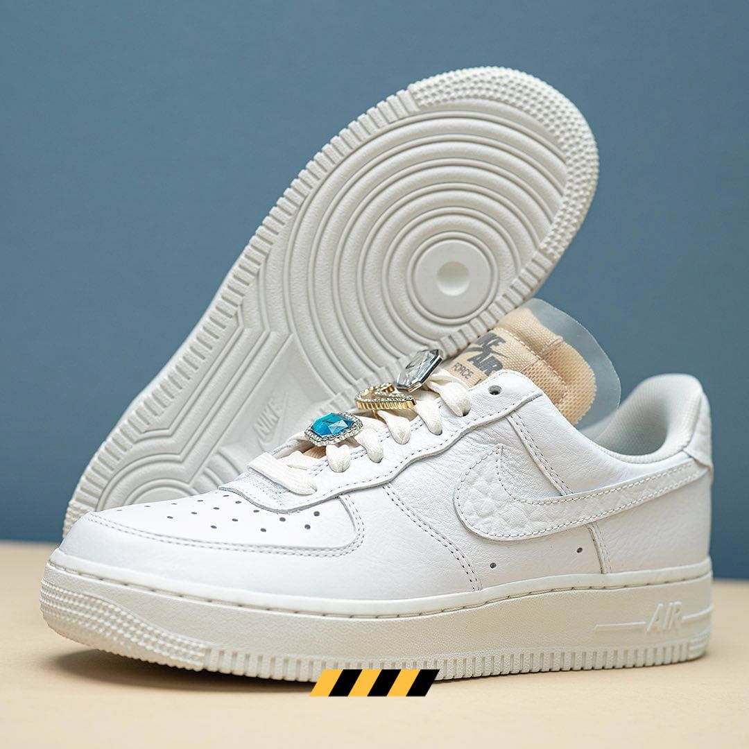 Giày Nike Air Force 1 Low '07 LX – Bling (W) – CZ8101-100 – GTGSupply