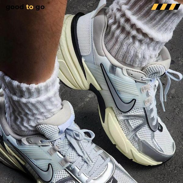 Giày Nike V2K Run– Summit White Metallic Silver (W) – FD0736-100 ...