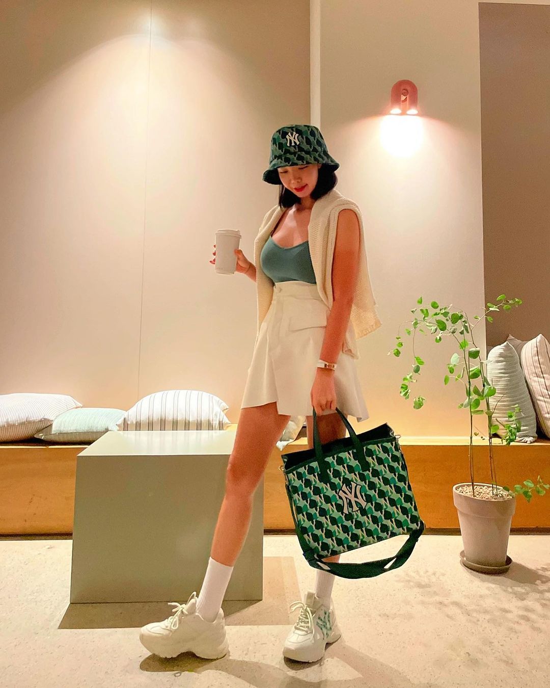 Túi Shopping MLB Korea Cube MONOGRAM NEW YORK YANKEES 3AORM042N-50GND ...