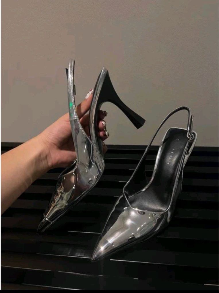 Giày Nữ Charles & Keith Mũi Nhọn – XXS FASHION