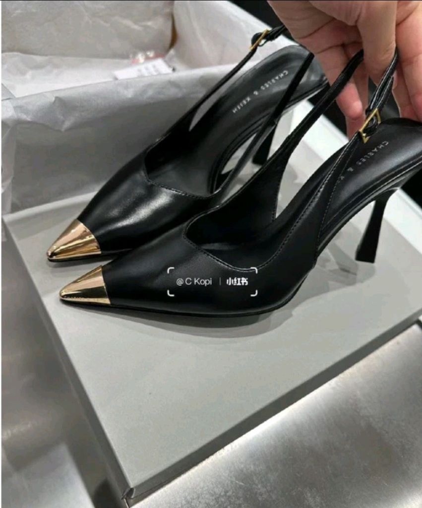Giày Nữ Charles & Keith Mũi Nhọn – XXS FASHION