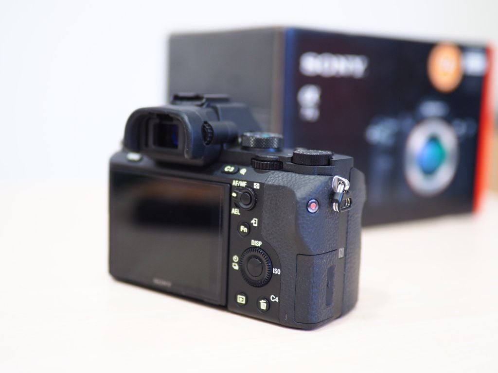Sony A7 ii | LP Camera Store - Thế giới máy ảnh Mirrorless chính hãng
