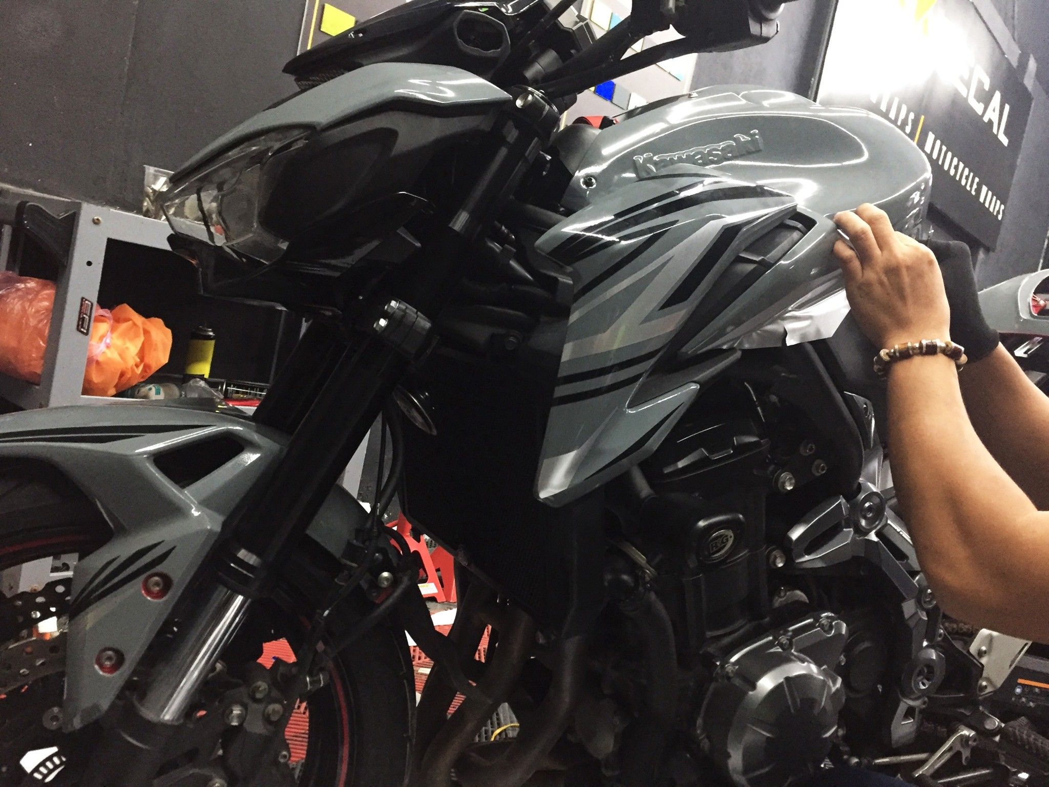 Tem xe Kawasaki Z900 - 002 – AK Premium