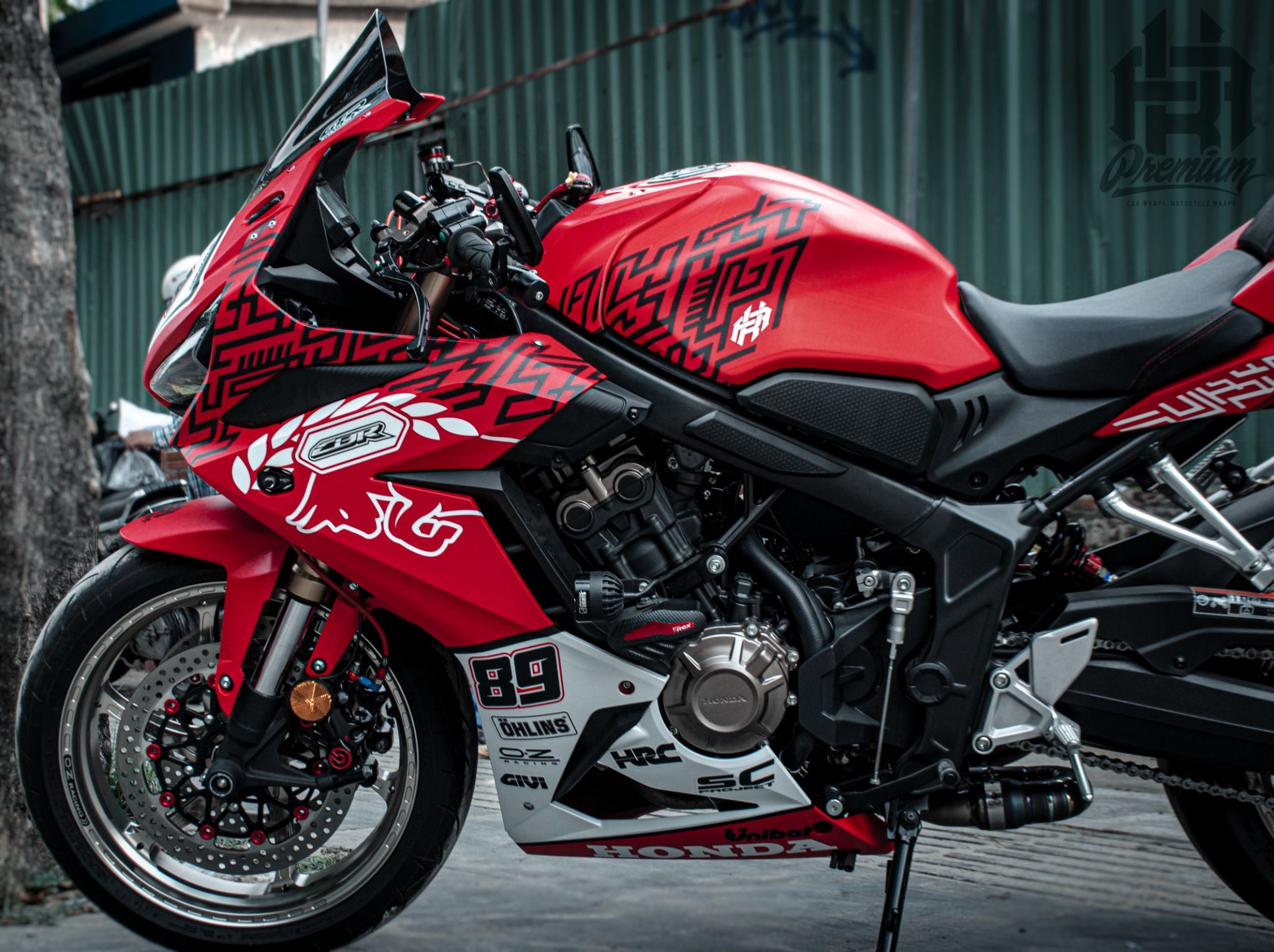 Honda CBR 650R lên tem bò tót màu đỏ cực đẹp tại Sài Gòn – AK Premium