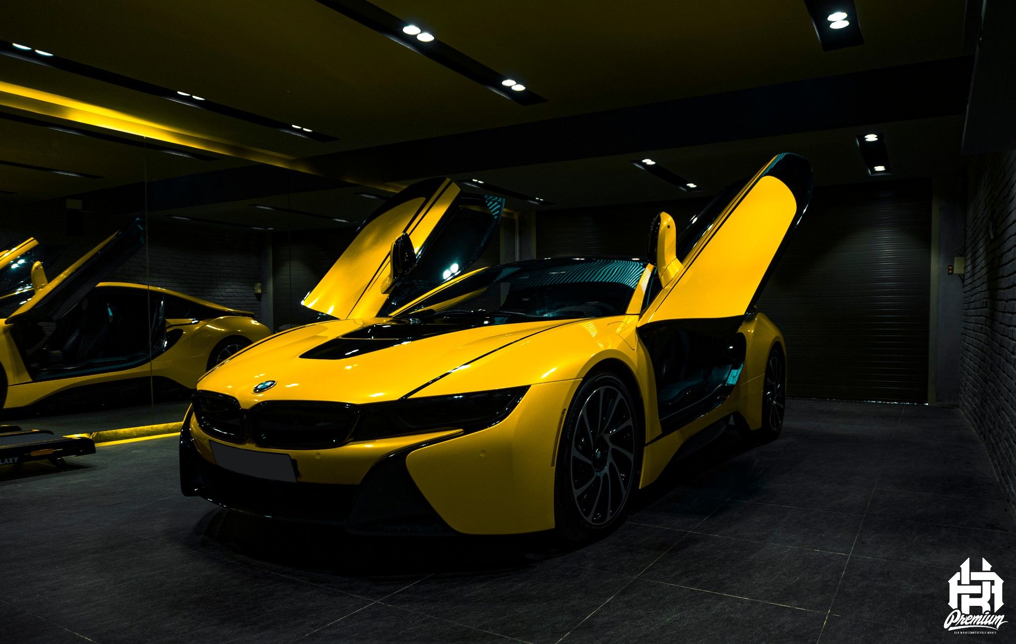 Tem xe BMW i8 - Wrap đổi màu vàng Derek đẹp không tì vết – AK Premium