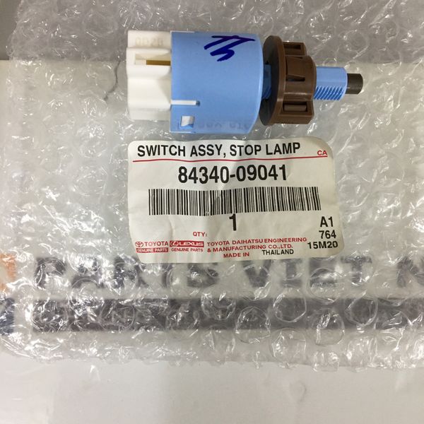 Công tắc đèn phanh Toyota Innova mã 84340-09041 hàng xịn Thái lan – Phụ ...