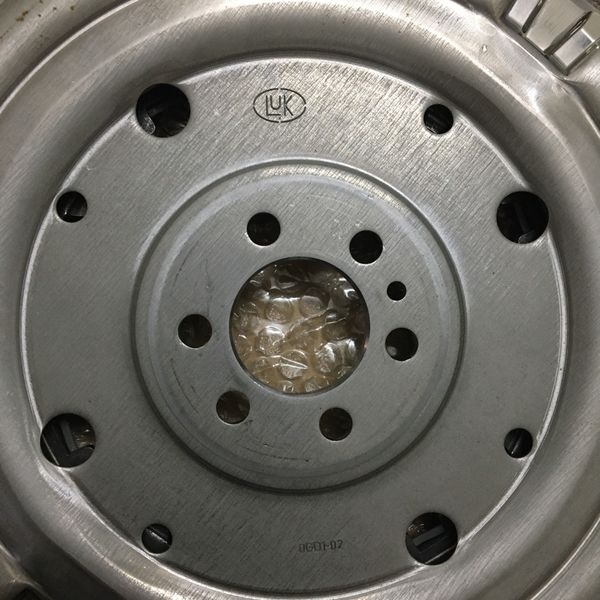 Bánh đà Audi A1 A3 Q3 Volkswagen Golf Jetta hàng Luk 03C105266AA, 03C ...