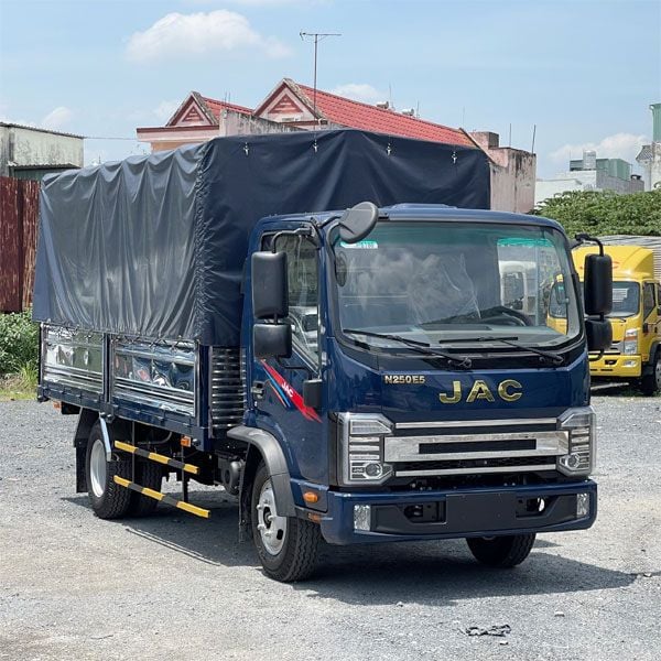 JAC N250S E5 HFC 2.2L (2T25 Thùng 4M3) – Ô TÔ PMC