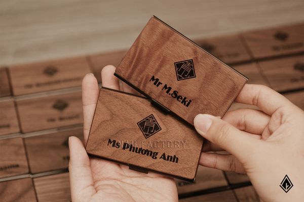 Hộp name card gỗ Walnut | Khắc tên và logo doanh nghiệp theo yêu cầu ...