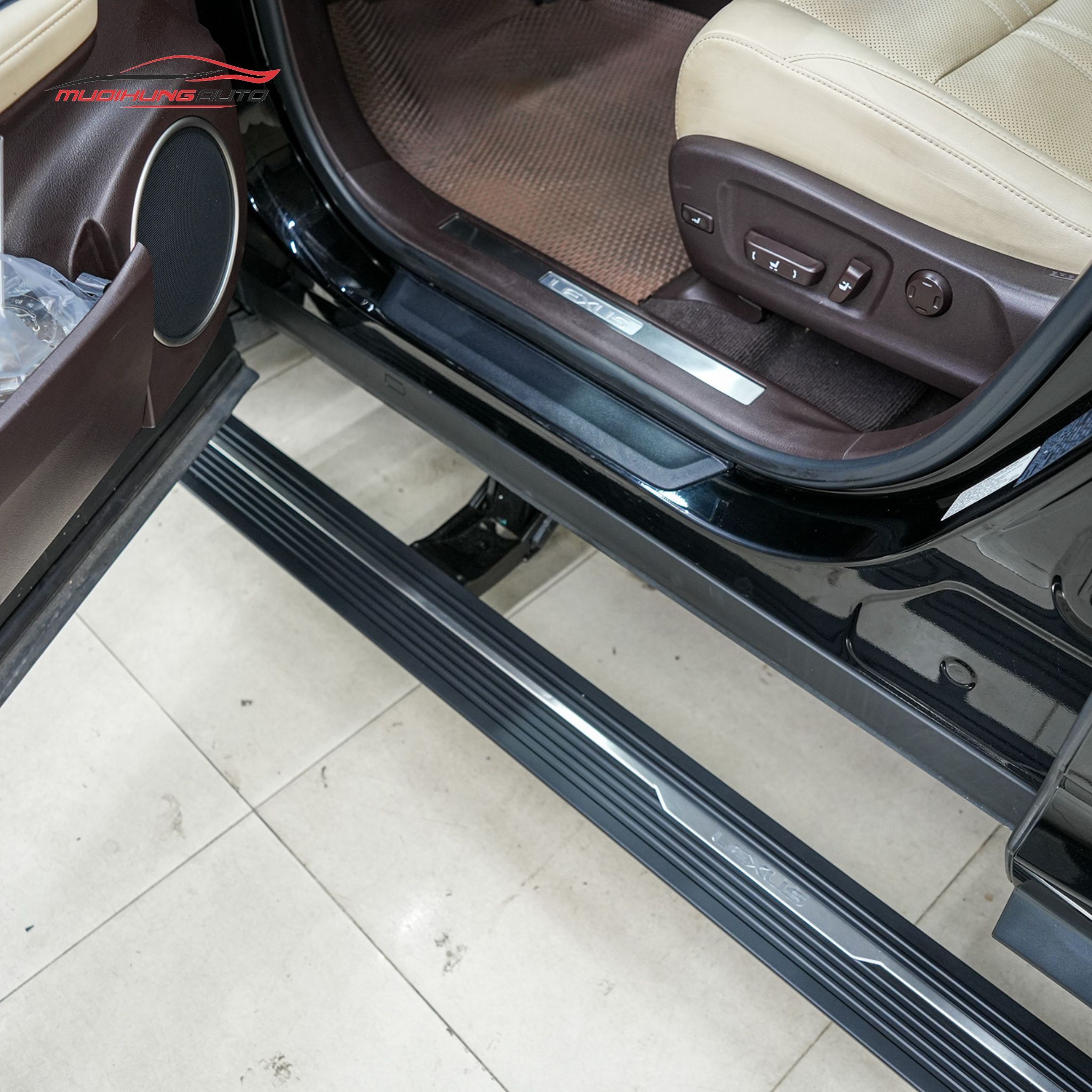 Bệ Bước Điện Lexus RX300 2019 - Mười Hùng Auto